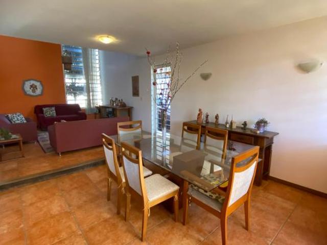 Casa no Bandeirantes próximo à Toca da Raposa