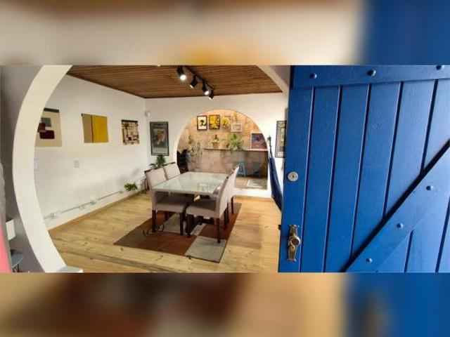 CASA NO BATEL — 186 m² | TERRENO 364 m² | USO RESIDENCIAL OU COMERCIAL