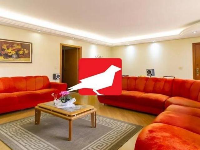 Casa no Bosque da Saúde com 400m², 3 quartos, 1 suíte, 6 vagas