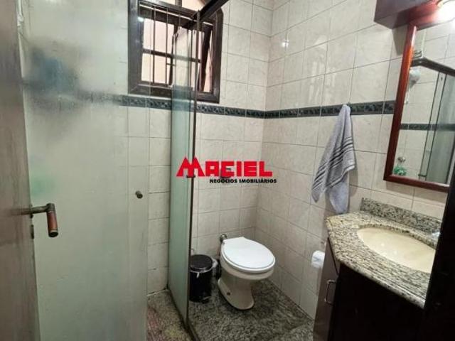 Casa no Bosque dos Eucaliptos em excelente localização