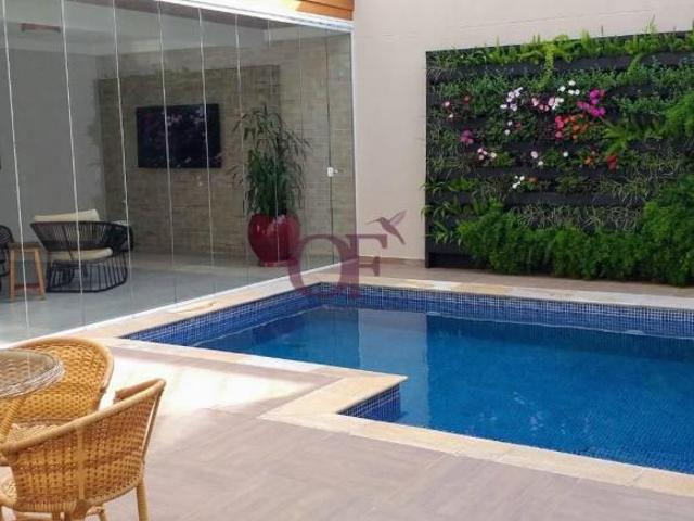Casa no Bosque dos Jatobás com Piscina Aquecida e Energia Solar