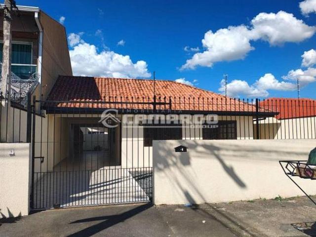 Casa no Boqueirão com amplo terreno