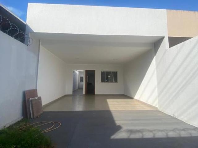 Casa no Brisas da Mata com Área Íntima Totalmente Separada Casa de Rua com 3 Quarto s por R$ 370000