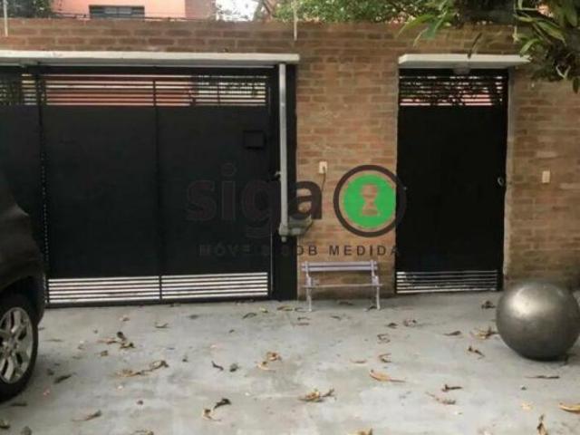 Casa no Brooklin à venda ou Locação com 3 quartos, 3 vagas, Sem Mobília