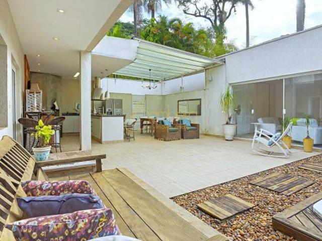 Casa no Brooklin com 4 suítes e 5 vagas