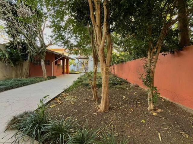 Casa no Brooklin | Terreno 500m² | Quintal com Jardim | 3 suítes