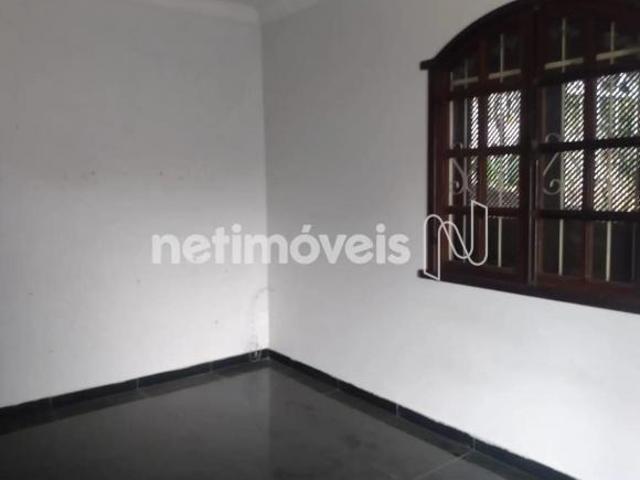 casa no Caiçara, 03 quartos, 01 suíte, com quintal amplo nos fundos, barracão no