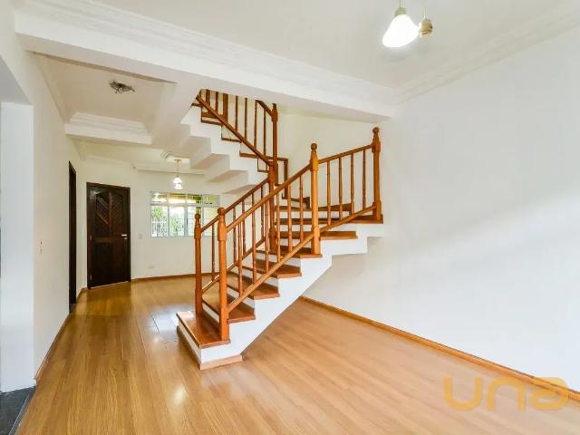 Casa no Cajuru de 145 m² com 3 quartos