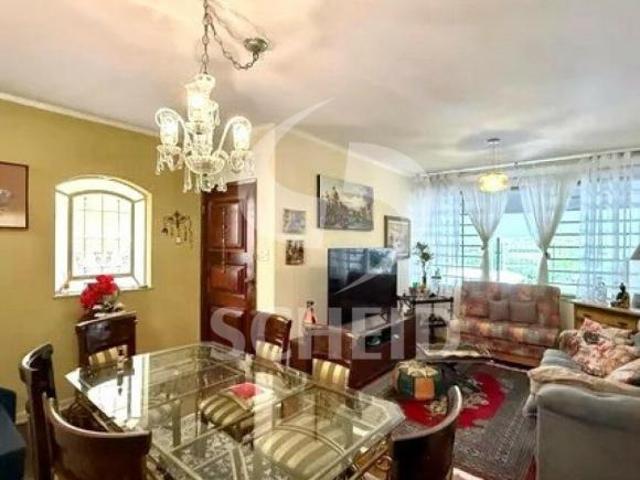 Casa no Campo Belo com 3 dormitórios, área gourmet e ótima localização!