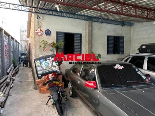 CASA NO CAMPO DOS ALEMÃES | 3 DORM | 140 M² DE TERRENO | OPORTUNIDADE