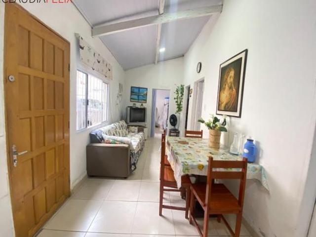 CASA NO CANTO DO FORTE EM PRAIA GRANDE 4 DORMITÓRIOS, SALA 2 AMBIENTES, COZINHA, BANHEIRO SOCIAL E 1