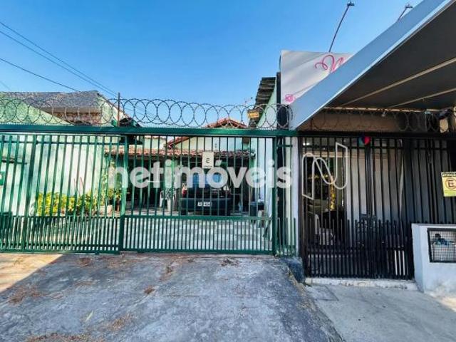 Casa comercial com renda e excelente localização na Avenida dos Engenheiros