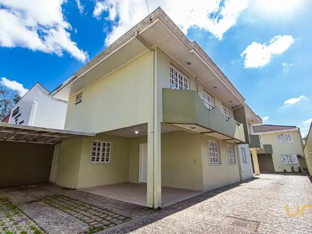 Casa no Capão Raso de 140 m² com 3 quartos