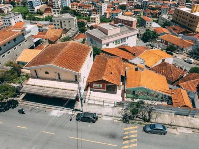 Casa no Centro 250mts e mais 2 Casas no Fundo R$ 635.000,00 !