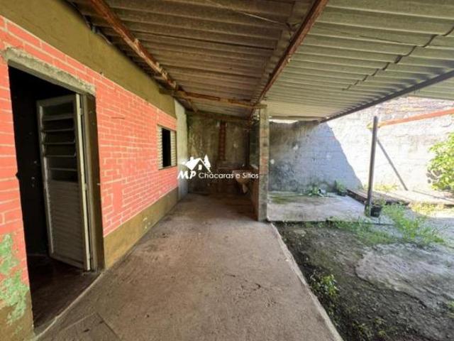 CASA NO CENTRO DE BIRITIBA MIRIM