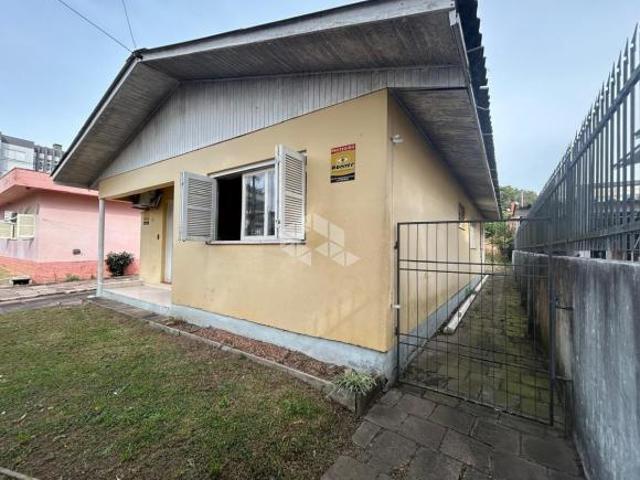 Casa no Centro de Farroupilha, com 3 dosrmitórios