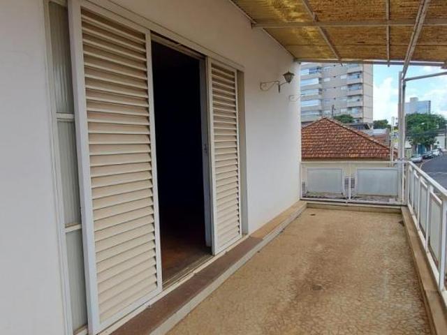 Casa no Centro de Franca por R$ 700.000,00
