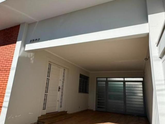 Casa no Centro de Franca por 600 MIL