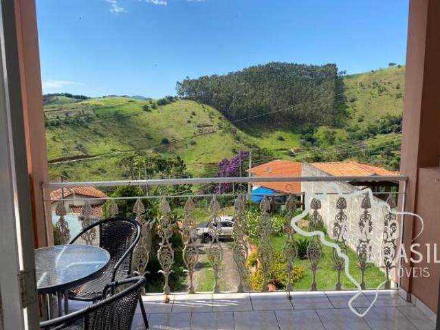 CASA NO CENTRO DE MONTEIRO LOBATO COM 804M²! LINDA VISTA PARA MONTANHAS!