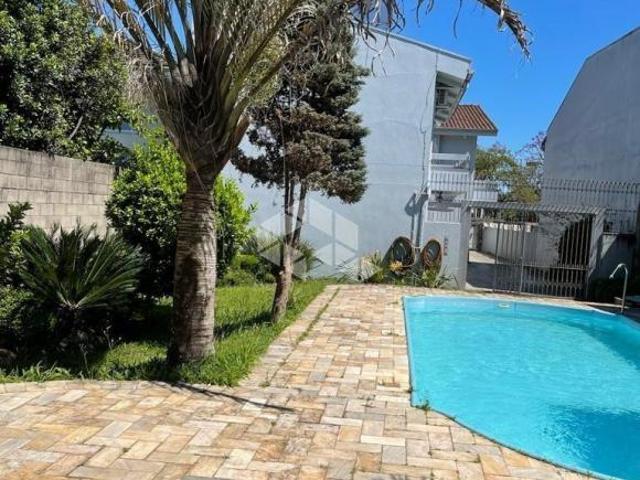 CASA NO CINQUENTENÁRIO ALTO PADRÃO COM PISCINA CAXIAS DO SUL
