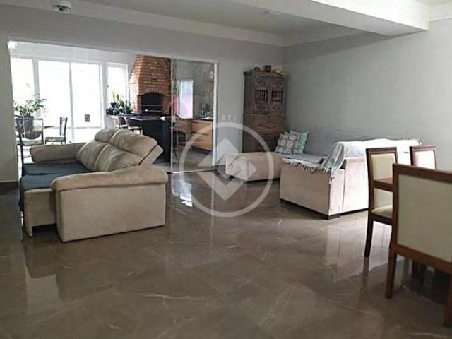 Casa no Cond Casas de Gaia, térrea, quintal grande, 4 dorm/2 suítes, lazer no condomínio