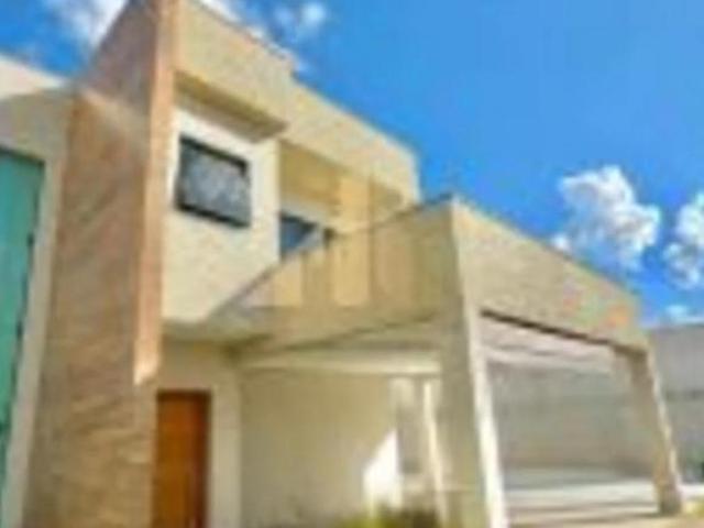 CASA NO COND. ALAMEDA DOS IPÊS