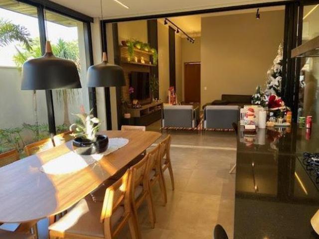 Casa no Cond Buganville | Só aqui na Imobiliária Rosa e Rangel