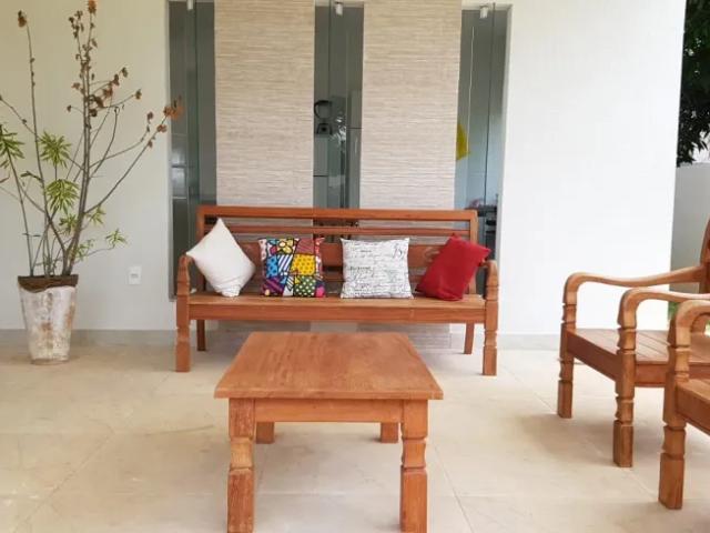 Casa no condomínio villas do jacuípe