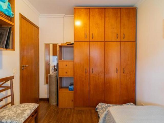 Casa no condomínio Condomínio Vila Hípica para venda com 4 quartos, sendo 2 suítes, 151m² remaxfro