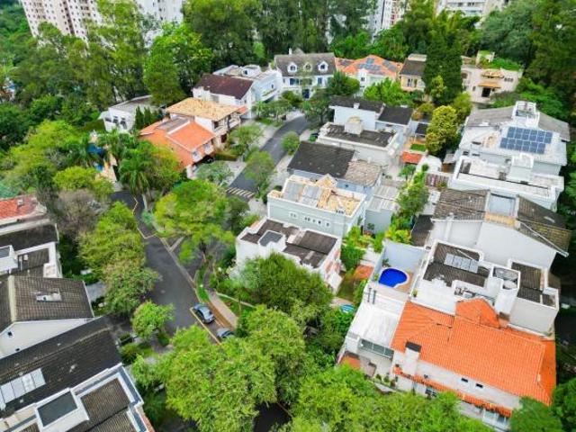Casa no condomínio Condomínio Villa das Flores para locação com 4 quartos, sendo 2 suítes, 476m²