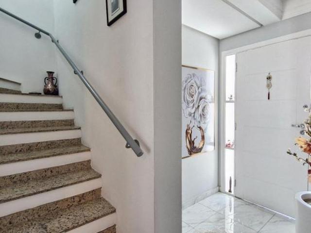 Casa no condomínio Condomínio Village Flamboyant para venda com 3 quartos, sendo 3 suítes, 148m² d