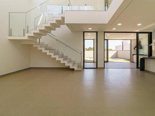 Casa no condomínio Condomínio Villas Do Golfe para venda com 4 quartos, sendo 3 suítes, 246m²