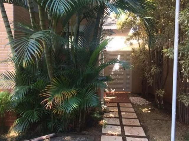Casa no condomínio Condomínio A Reserva para venda com 4 quartos, sendo 2 suítes, 138m² remaxincor