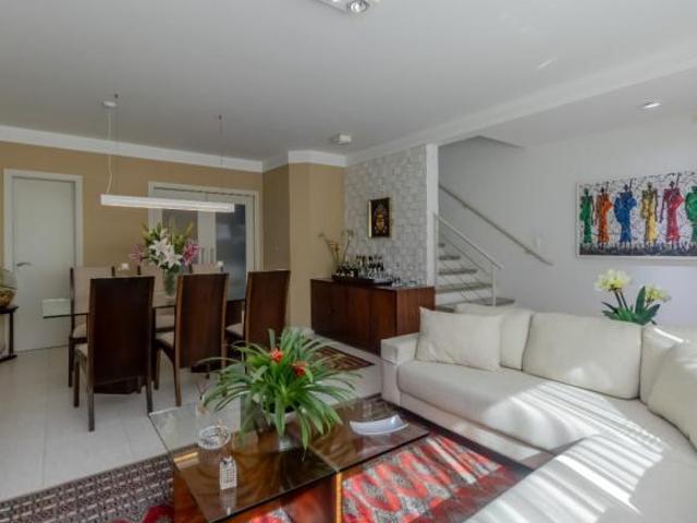 Casa no condomínio Condomínio Albert Einstein para venda com 4 quartos, sendo 4 suítes, 251m²