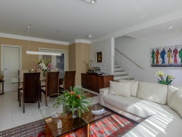 Casa no condomínio Condomínio Albert Einstein para venda com 4 quartos, sendo 4 suítes, 251m²