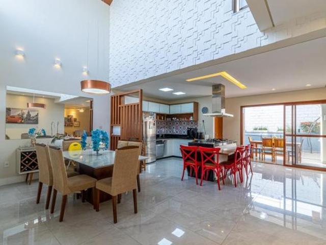 Casa no condomínio Condominio Alto do Itaici para venda com 3 quartos, sendo 3 suítes, 238m²