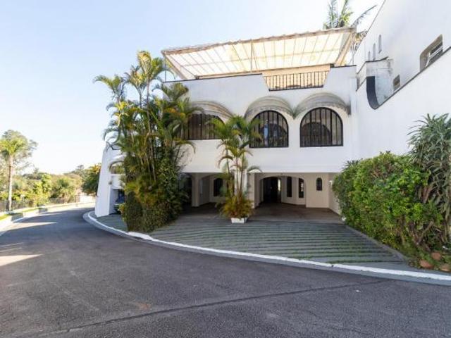 Casa no condomínio Condomínio Arcobaleno para venda com 5 quartos, sendo 3 suítes, 390m²