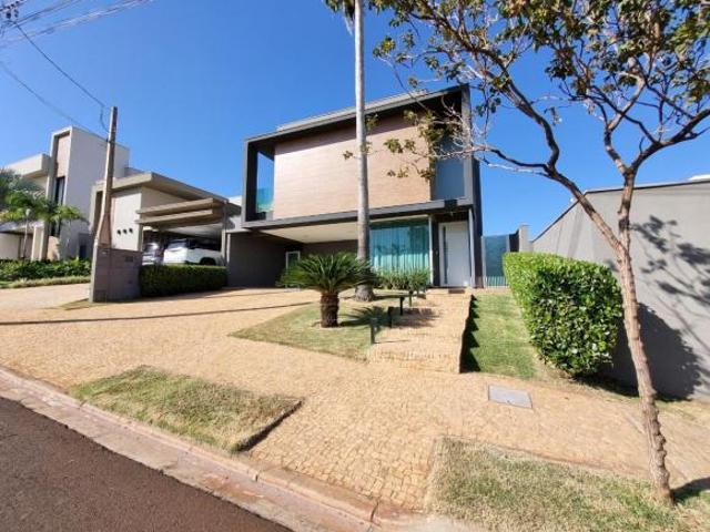 Casa no condomínio Condomínio Bela Città para venda com 4 quartos, sendo 3 suítes, 292m²