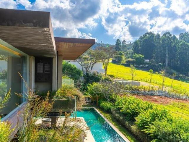 Casa no condomínio Condomínio Fazenda Dona Carolina para venda com 4 quartos, sendo 4 suítes, 750.57