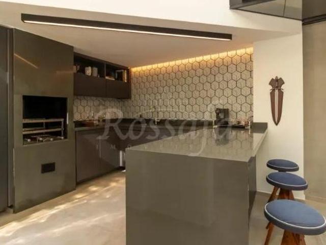 Casa no condomínio Condomínio Flores do Campo para venda com 3 quartos, sendo 2 suítes, 234m² rema