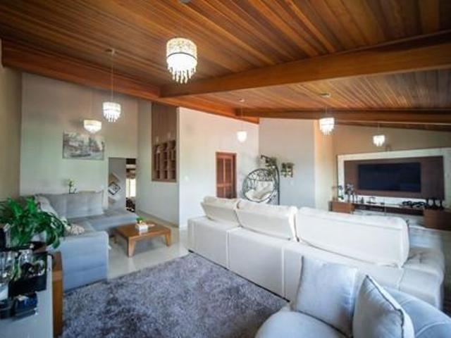 Casa no condomínio Condomínio Jardim das Flores para venda com 3 quartos, sendo 1 suíte, 190m²