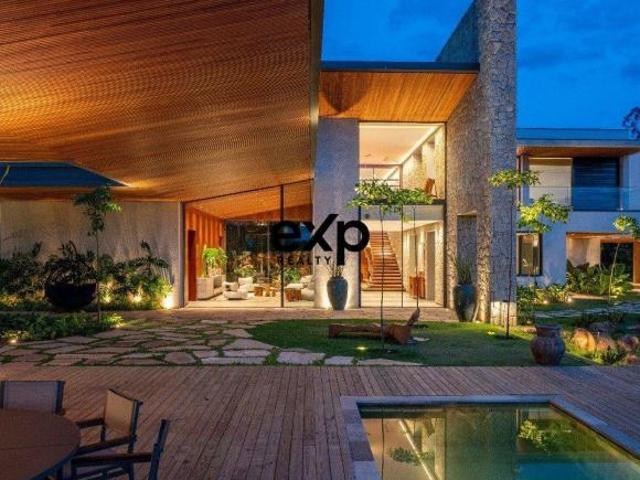 Casa no condomínio Condomínio Reserva da Floresta para venda com 6 quartos, sendo 6 suítes, 2.230m²