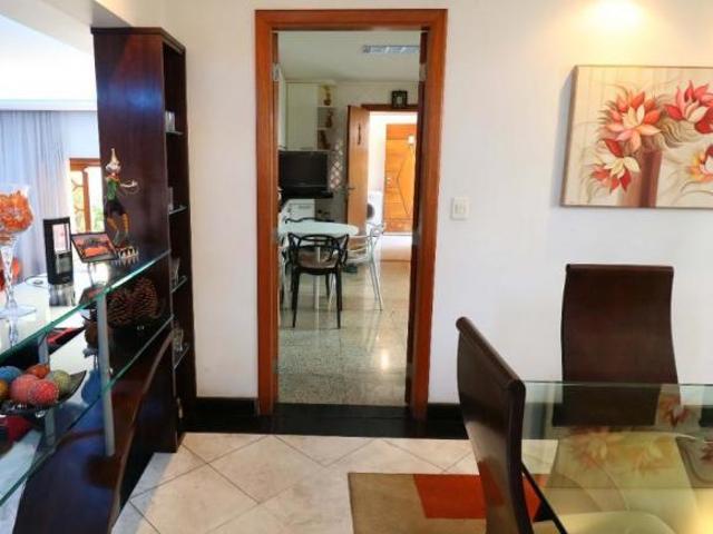 Casa no condomínio Condomínio Residencial Chácara Francesa para venda com 5 quartos, sendo 4 suítes
