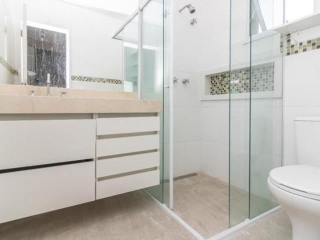 Casa no condomínio CONDOMINIO RESIDENCIAL FELICITÁ para venda com 3 quartos, sendo 1 suíte, 120m²
