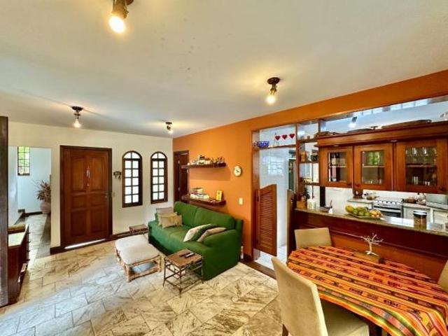 Casa no condomínio Condomínio São Paulo II para venda com 3 quartos, sendo 1 suíte, 194m²