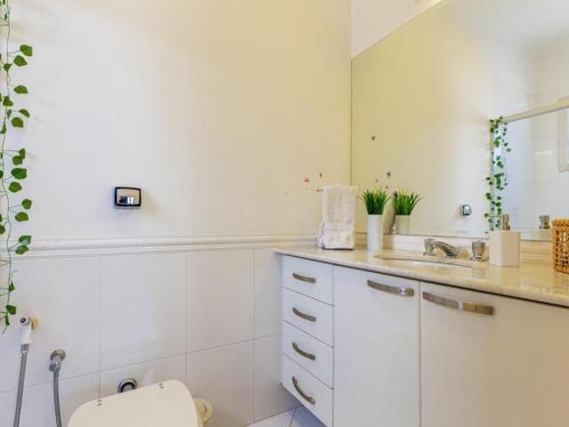 Casa no condomínio CONDOMINIO SAINT GERMAIN para venda com 4 quartos, sendo 4 suítes, 247m² remaxa