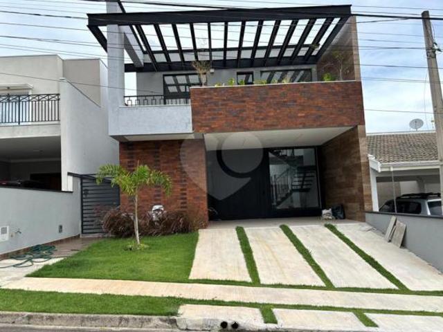 Casa no Condomínio Costa das Areias em Salto