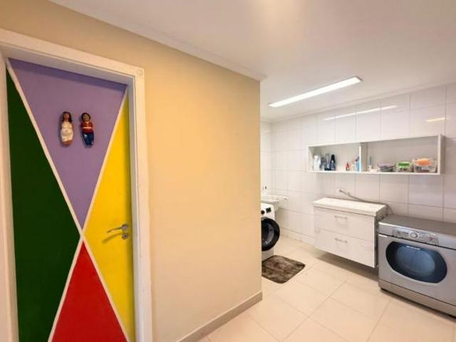 Casa no condomínio Casa do Horto para venda com 3 quartos, sendo 3 suítes, 560m² remaxfront#FZ219
