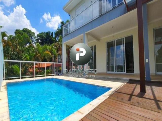 Casa no condomínio Chácara Flora para venda em Valinhos com 5 suítes!