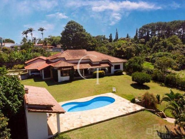 Casa no Condomínio Chácara Flórida a venda com 3 dormitórios e suíte e piscina